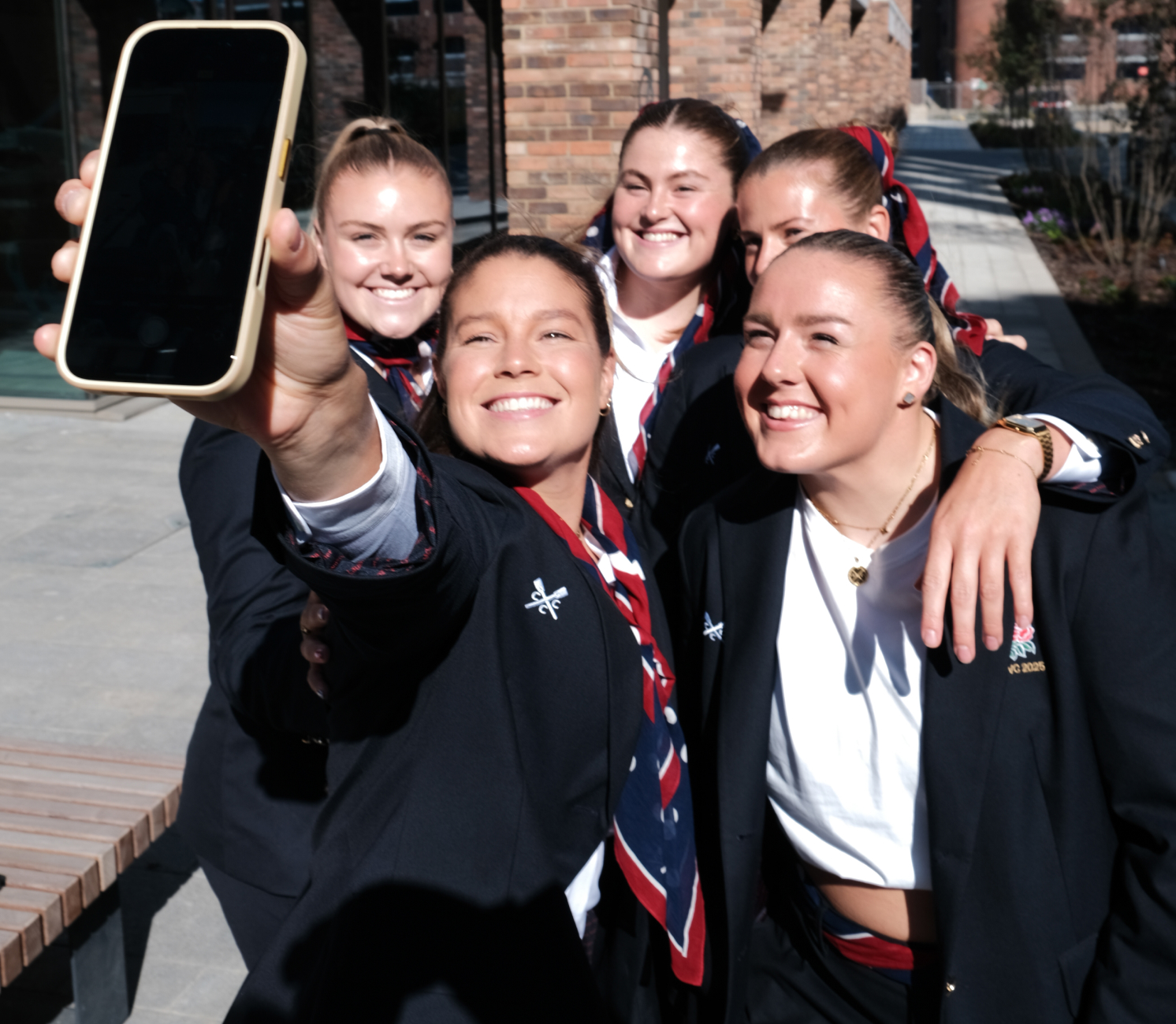 The Red Roses – Discover the Official Uniform